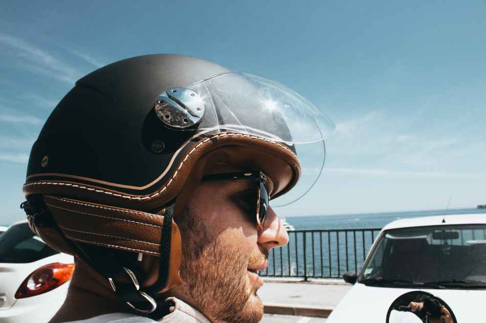 6 Best Motorcycle Helmets Under £200